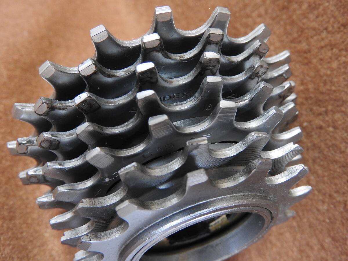 Yahoo!オークション - サンツアー SUNTOUR ウイナープロ7速 13T-19T ボ...