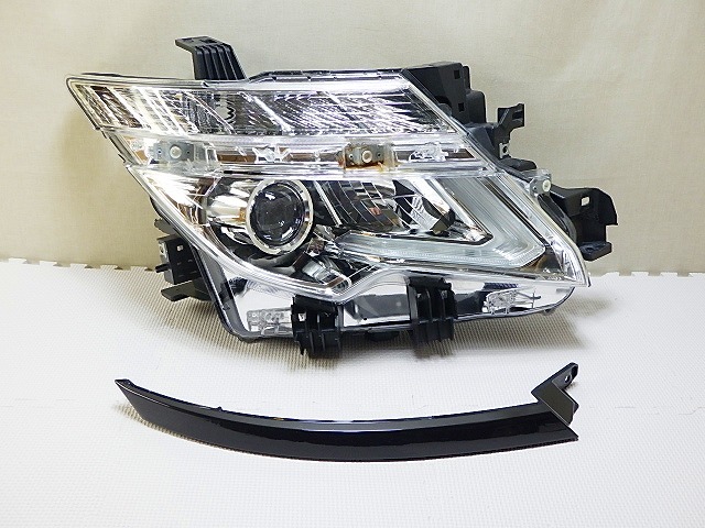 Yahoo!オークション - 日産 E52 エルグランド 右LED ヘッドライト 260...