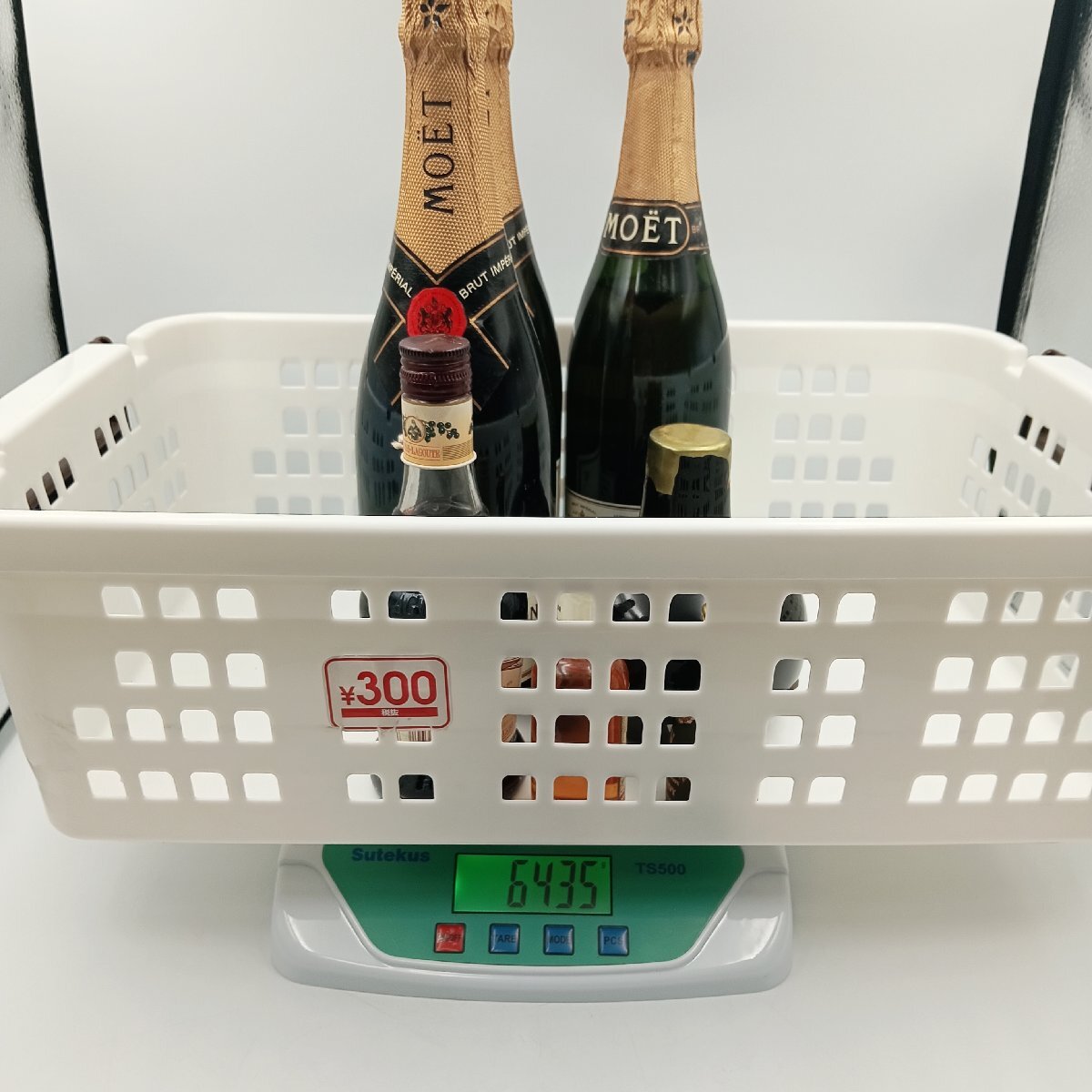 Yahoo!オークション - 1円 S033 アルコール飲料 7本まとめ シャンパン ...