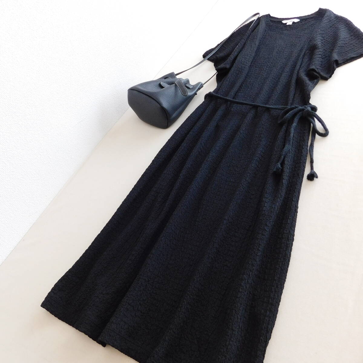 Yahoo!オークション - H&M 新品同様 ジャガードワンピース C778