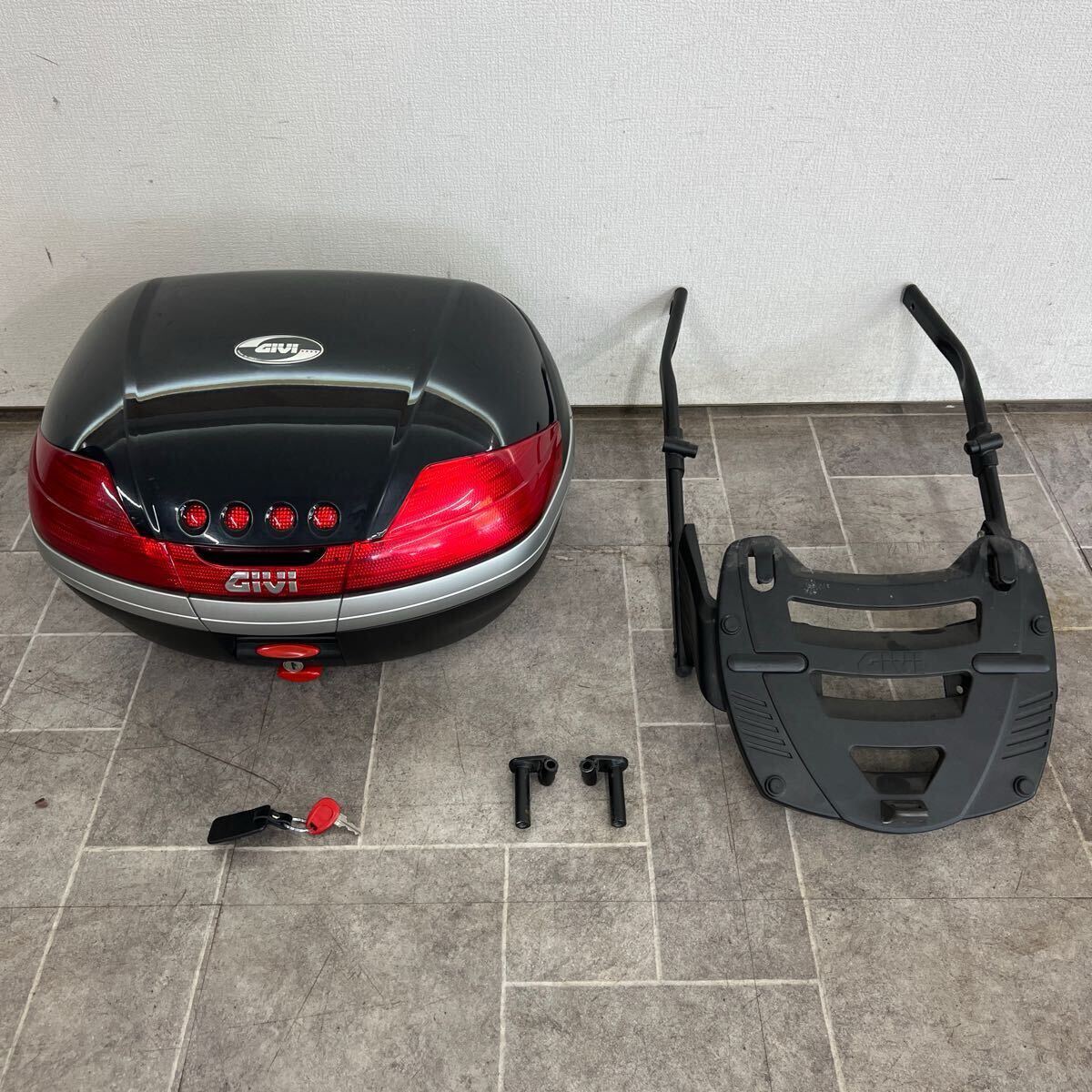 Yahoo!オークション - フュージョン用 GIVI V46 キャリア ワンタッチ脱...