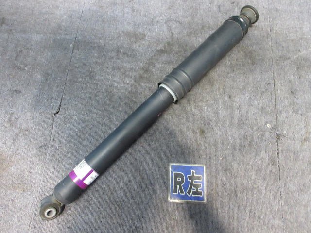 7kurudepa オーラ 6AA-FE13 左 リア ショック アブソーバー HR12DEEM47 E6210-6XK2C ZNo:06022585 169206(ショックアブソーバー ...