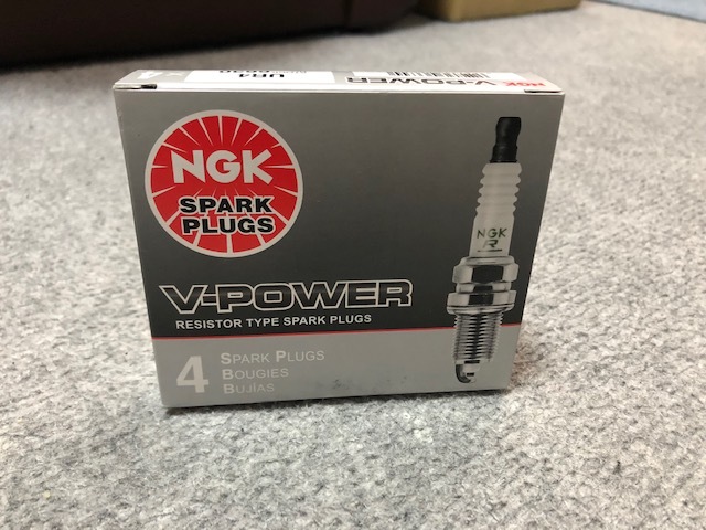 Yahoo!オークション - スパークプラグ NGK Vプラグ UR4 インパラ SBC ...