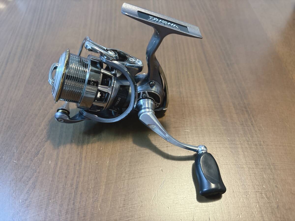 Yahoo!オークション - ダイワ 12イグジスト 2506H DAIWA 12 EXIST スピ...