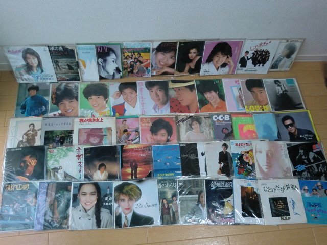 Yahoo!オークション - (APA20)まとめて200枚/EP/山本リンダ/松平ケメ子...