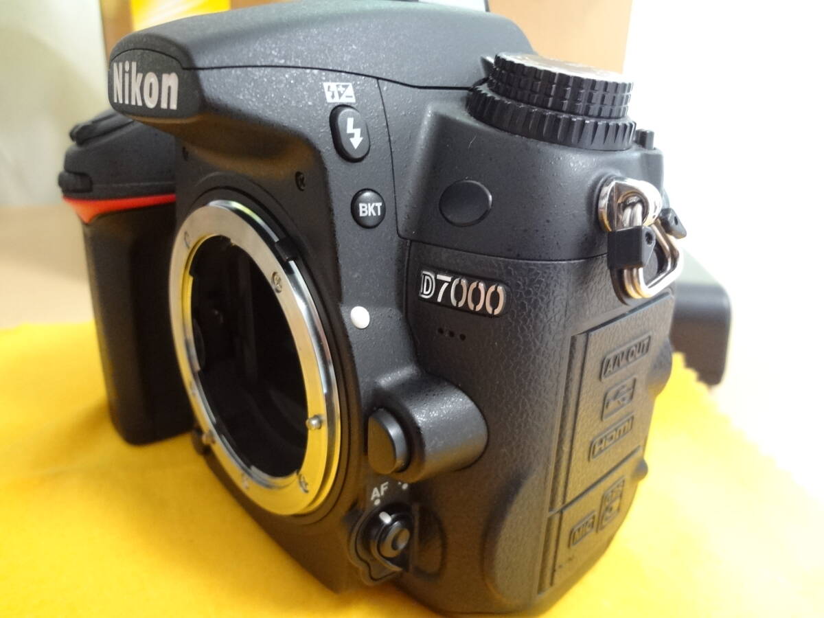Yahoo!オークション - Nikon D7000 ボディ AF動作確認済 シャッター240...