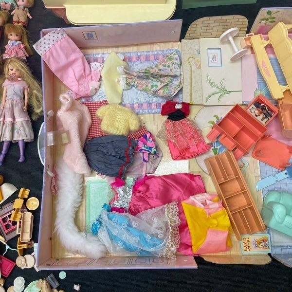 Yahoo!オークション - L611-O15-7943 女児玩具まとめ リカちゃん バー...