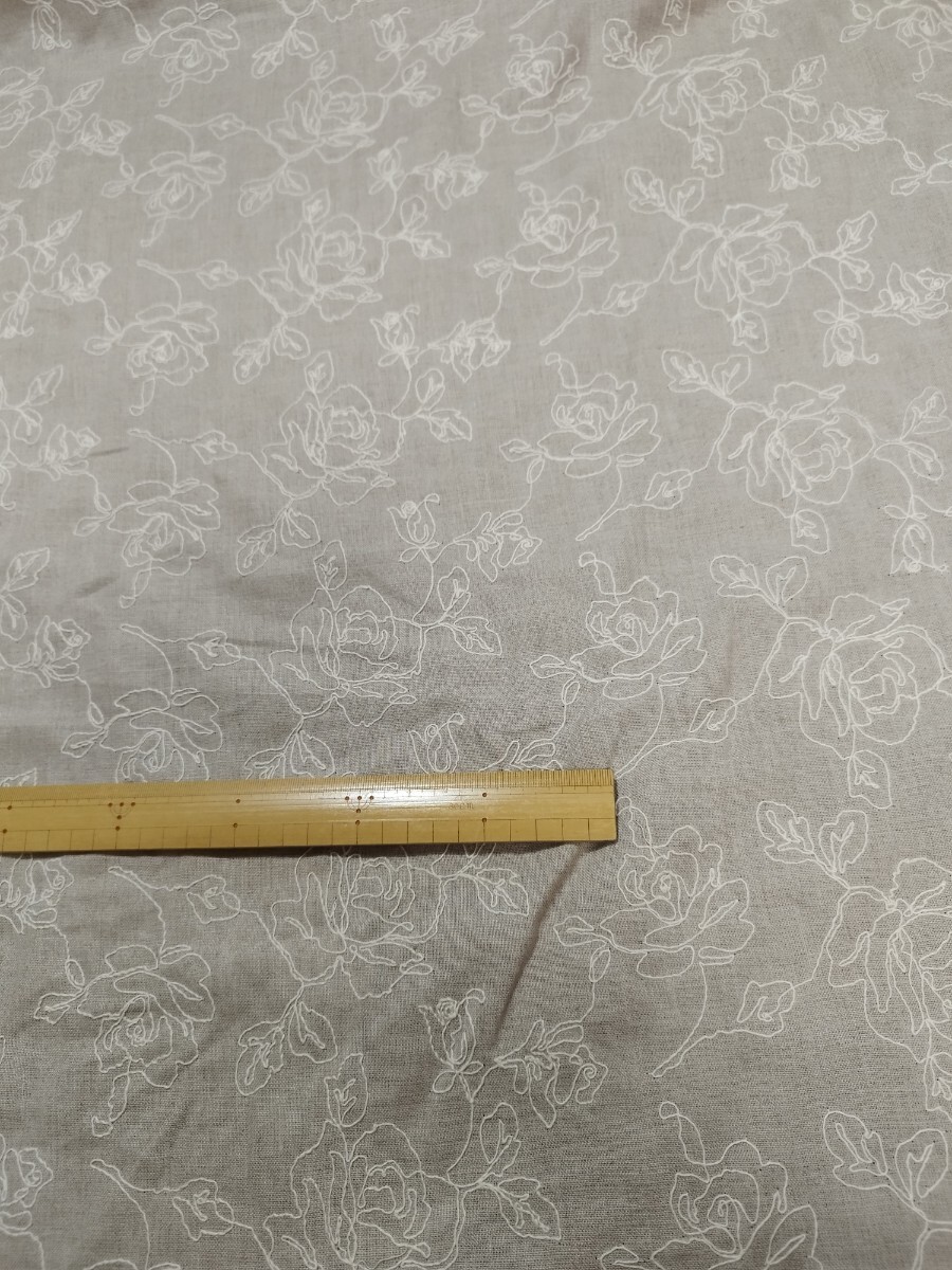 Yahoo!オークション - 麻100％ 刺繍生地 130cm巾(有効幅)×50cm YUWA