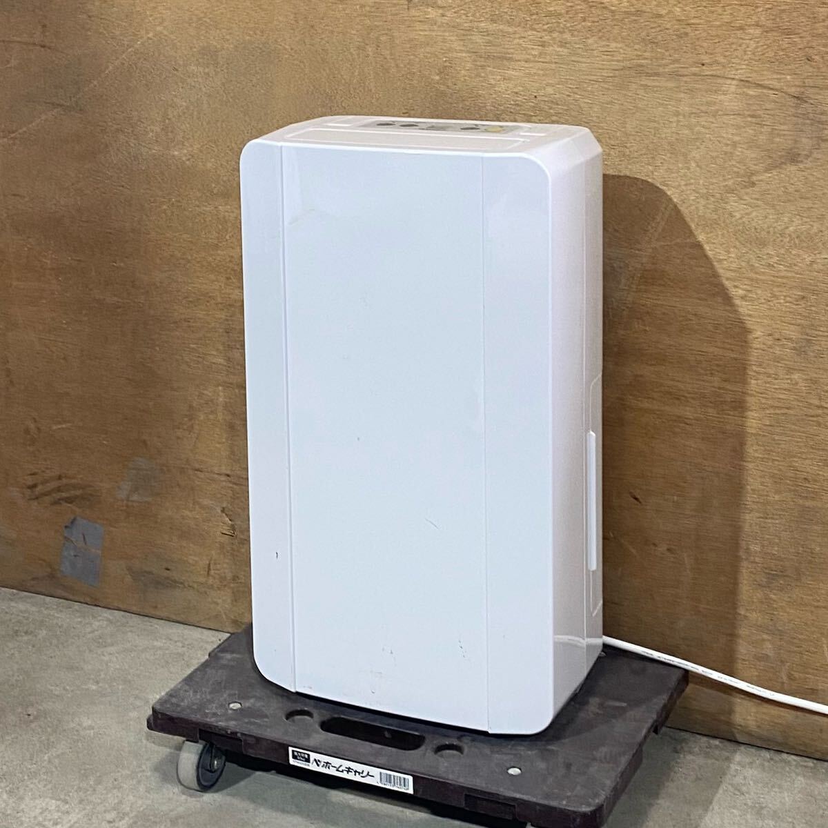 Yahoo!オークション - YAMAZEN/山善 除湿機 YDC-C60（W）2020年製 家...