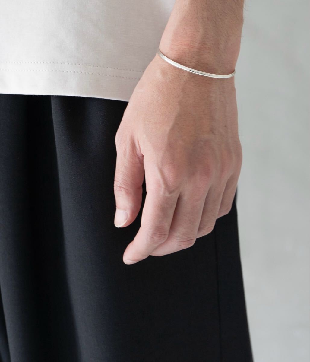 Yahoo!オークション - 試着のみ新品同様 SENTI SHARPEN FINE BANGLE SV...