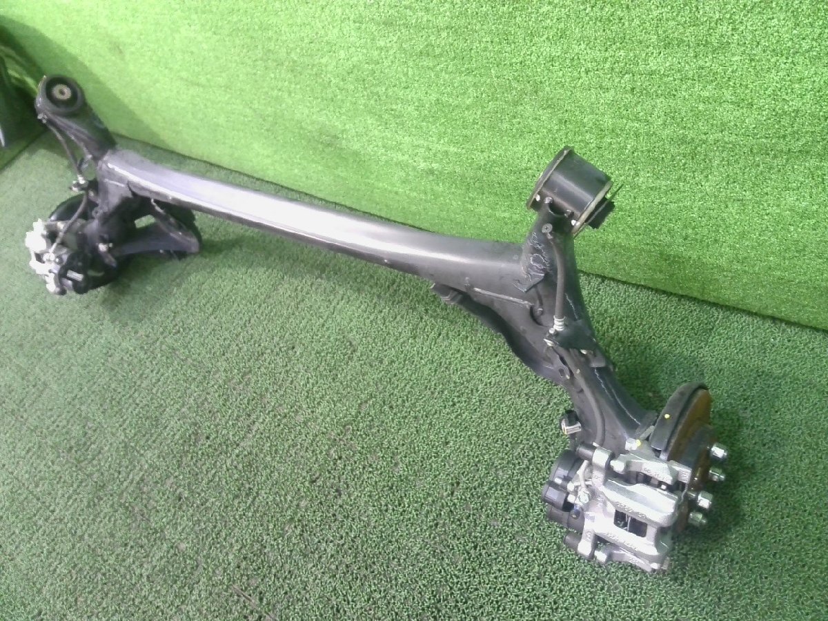Yahoo!オークション - フィット 6AA-GR3 GR4 リア アクスルビーム ASSY...