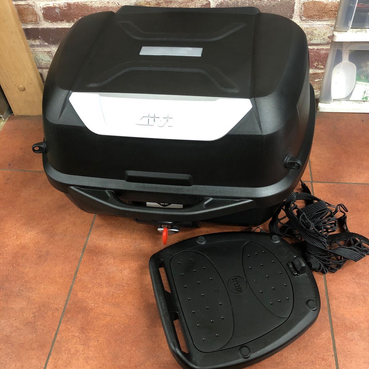 Yahoo!オークション - GIVIジビ 43L ボックス キャリア ネット 鍵付 Z...