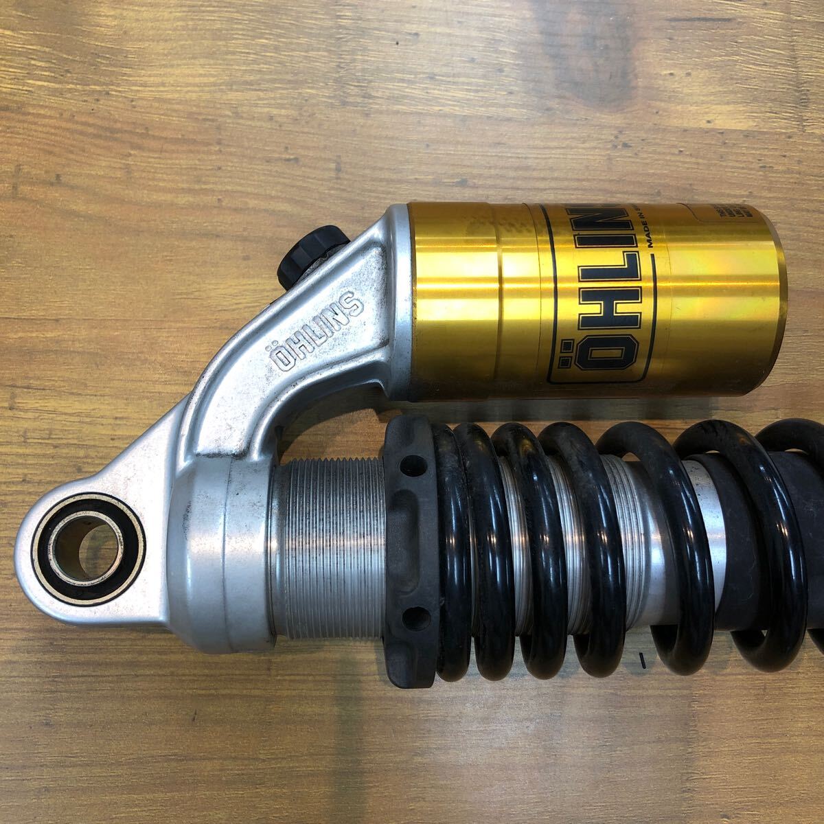 Yahoo!オークション - ・Z1000R2 KZT00R-002〜外し オーリンズ リアサ...