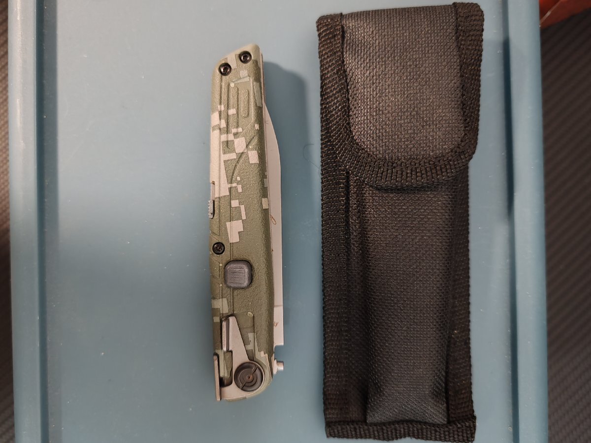 Yahoo!オークション - 限定AKC アウトドア 迷彩 折りたたみナイフ サバ...