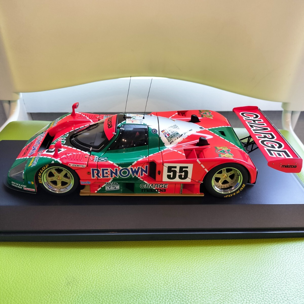オートアート AUTOart 1/18 MAZDA 787B マツダ 現状品(レーシングカー)｜売買されたオークション情報、yahooの商品情報をアーカイブ公開 - オークファン（aucfan ...