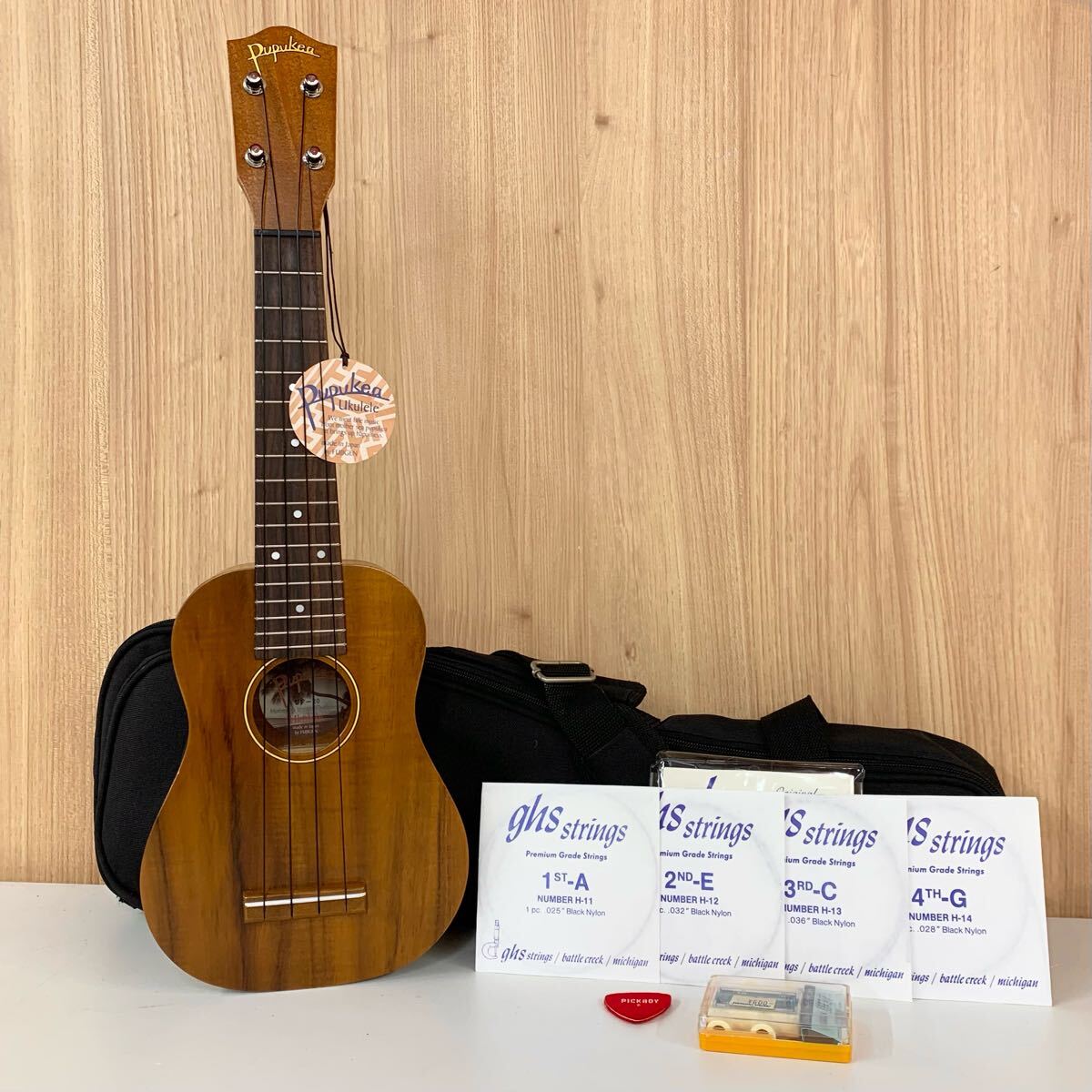 Yahoo!オークション - 【R-2】 Pupukea UF-20 ウクレレ 専用ケース・予...