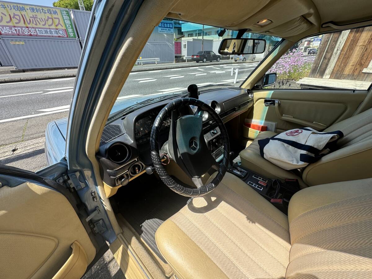 Yahoo!オークション - メルセデスベンツ W123 230