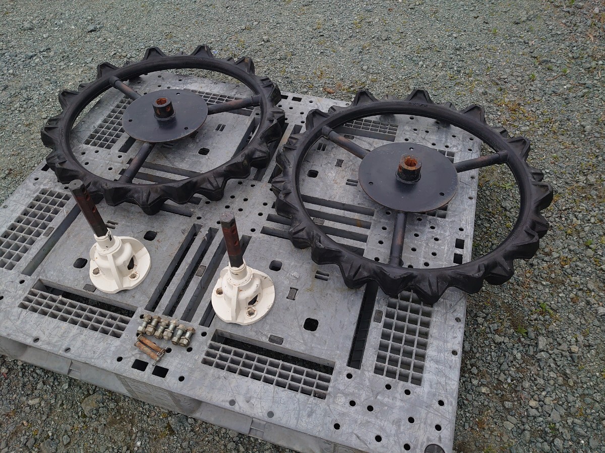 Yahoo!オークション - イセキ PQ4 さなえ 補助 リヤタイヤ 700×90 直...