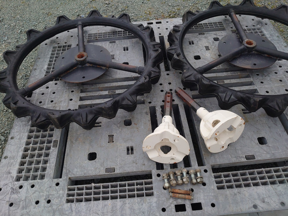 Yahoo!オークション - イセキ PQ4 さなえ 補助 リヤタイヤ 700×90 直...