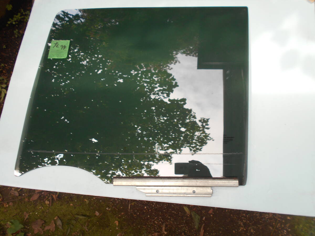 Yahoo!オークション - ダイハツ エッセ L235S 純正 左リアドアガラス ...