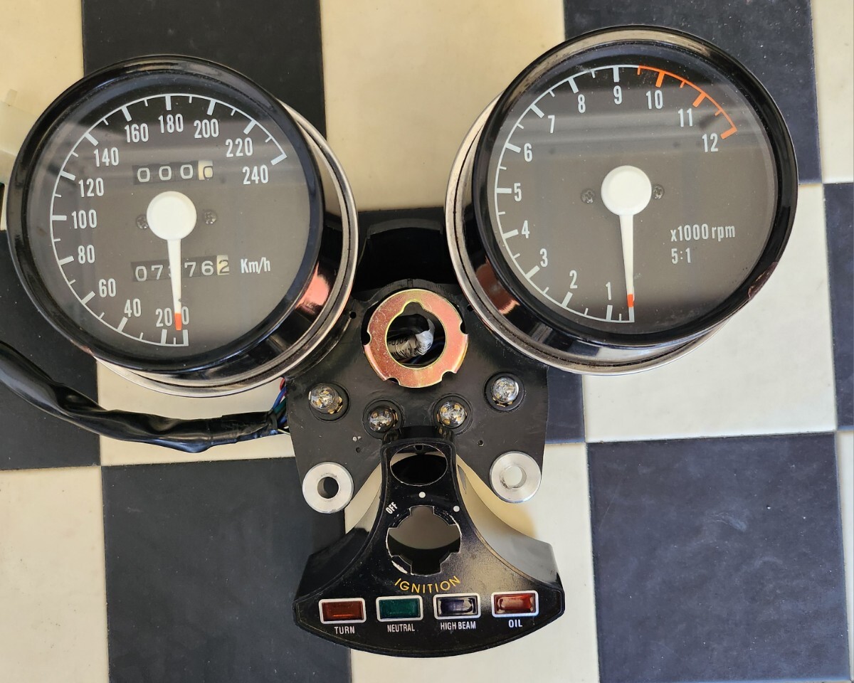 Yahoo!オークション - カワサキ Z1.Z2 下振りメーター一式 KAWASAKI