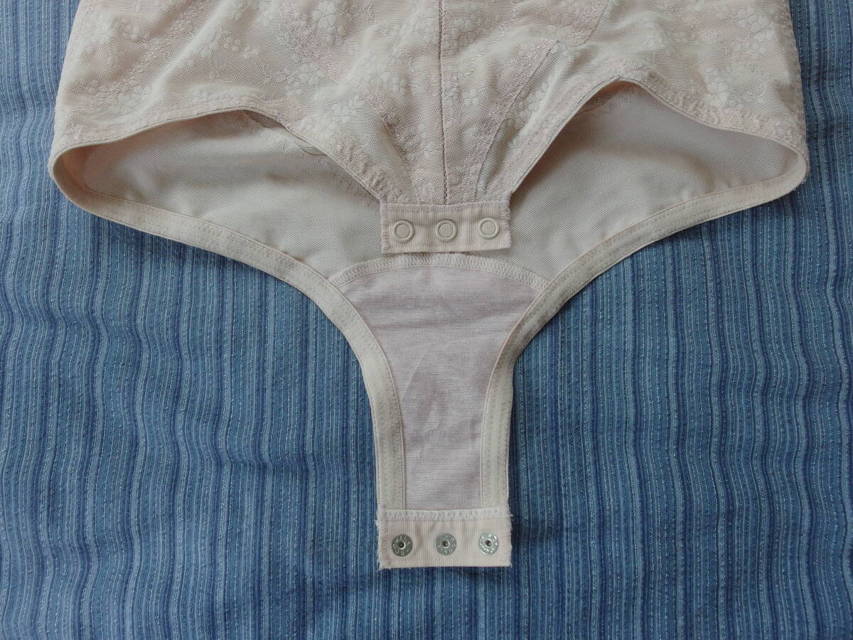 Yahoo!オークション - BS558 ワコールボディスーツ A80L ベージュ