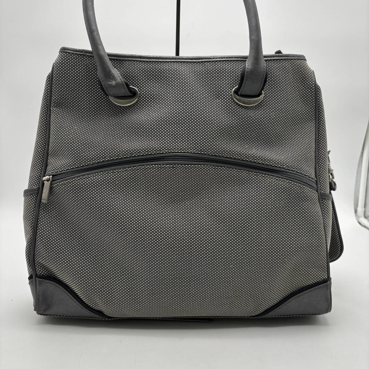 Yahoo!オークション - トゥミ TUMI トートバッグ A4収納 ポーチ付き ハ...