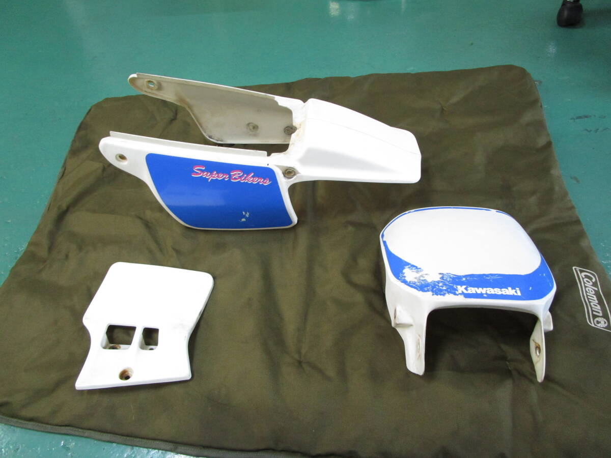 Yahoo!オークション - KS-2 6V シートカウル フロントカウル サイドカ...