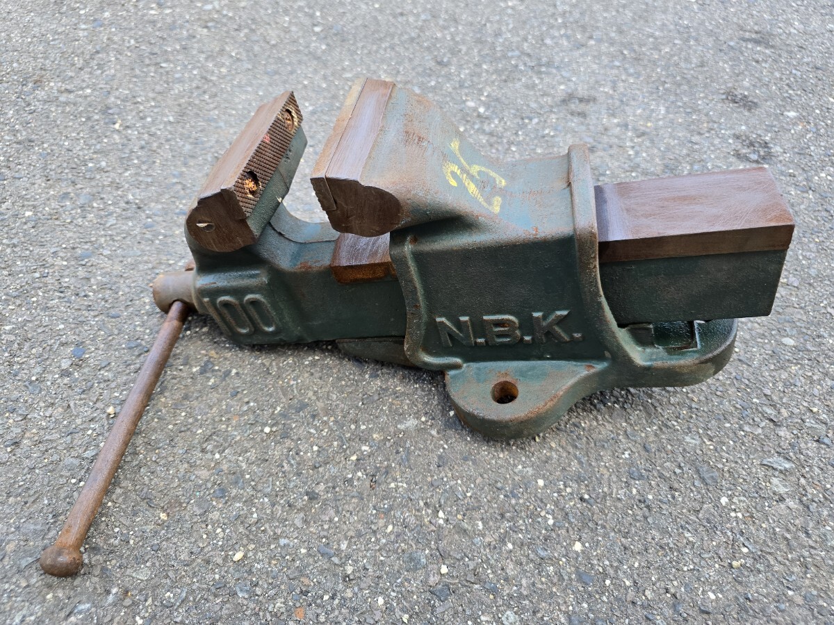 Yahoo!オークション - NBK 100 ナベヤ NBK 万力バイス 100mm リードバ...