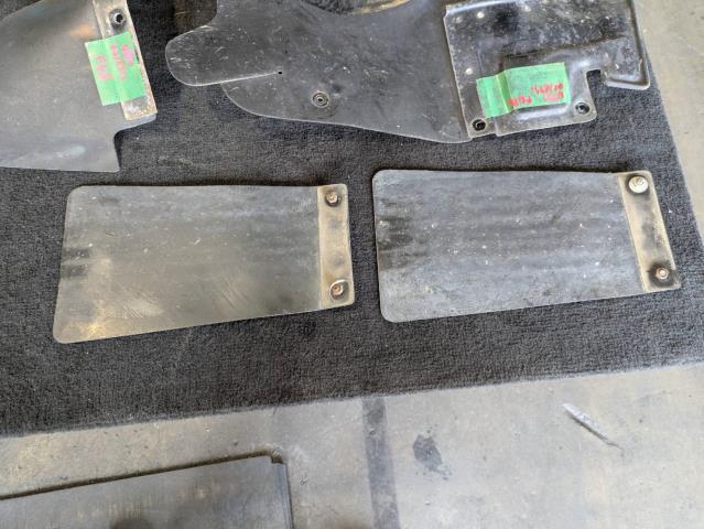 ミニキャブ M-U15T 泥よけ マッドガード 1台分 プラスチック MB383414/MB383413/MB404739(その他)｜売買されたオークション情報、yahooの商品情報を ...