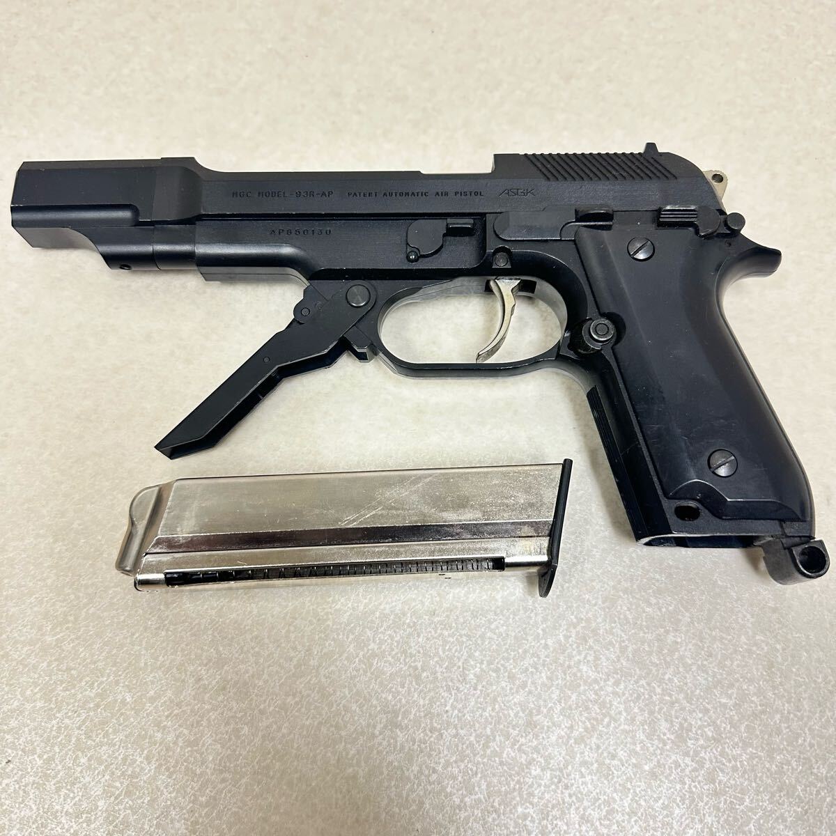 Yahoo!オークション - MGC M93R -AP ガスガン