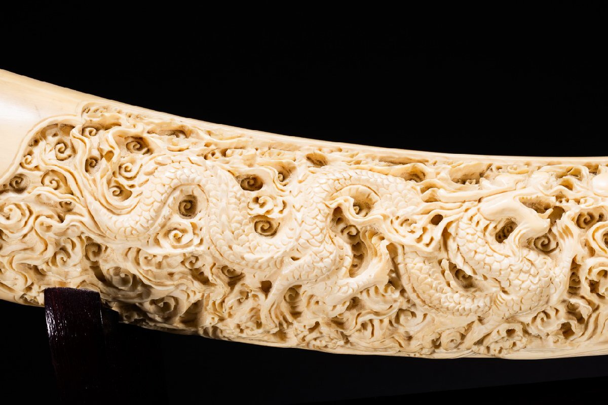 Yahoo!オークション - 【善古堂】特殊天然材 特殊白材 二龍戯珠一本置...