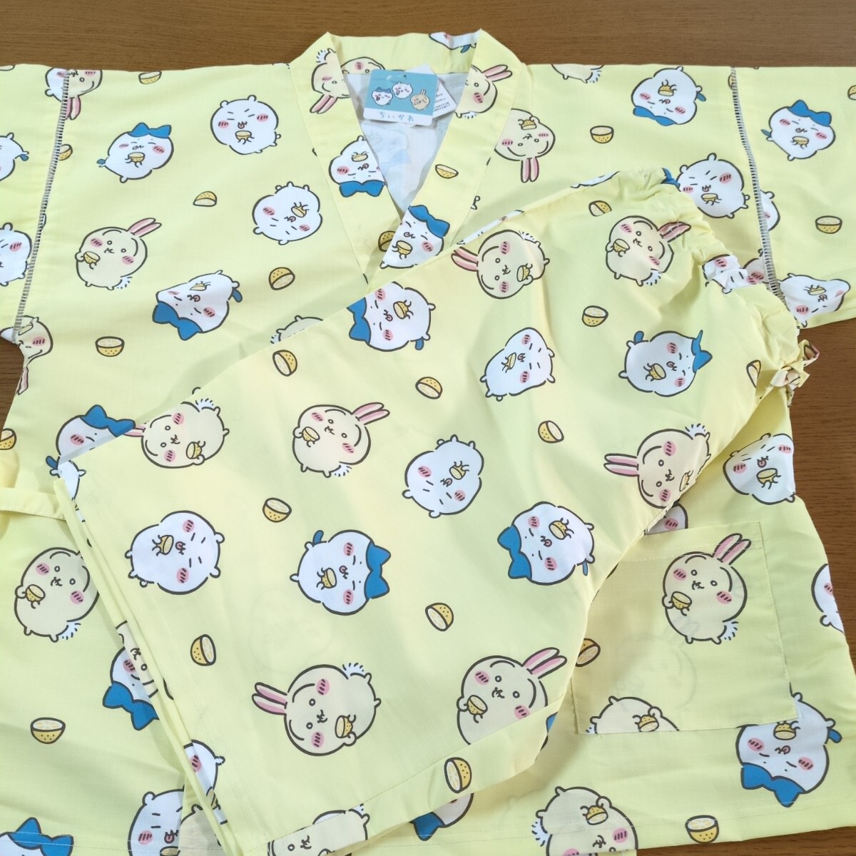 Yahoo!オークション - W 新品 ちいかわ 半袖・半パンツ 甚平 サイズ4...