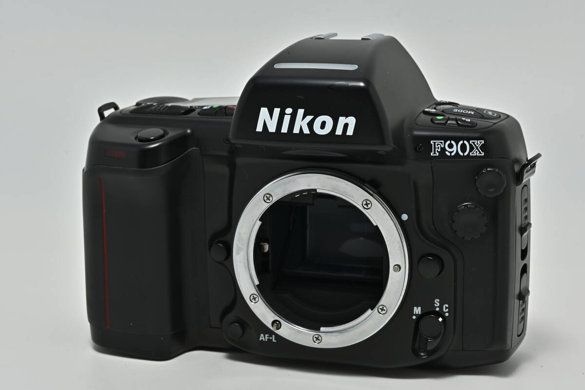 Yahoo!オークション - 1I-289 Nikon ニコン F90X + AF NIKKOR 35-70mm ...