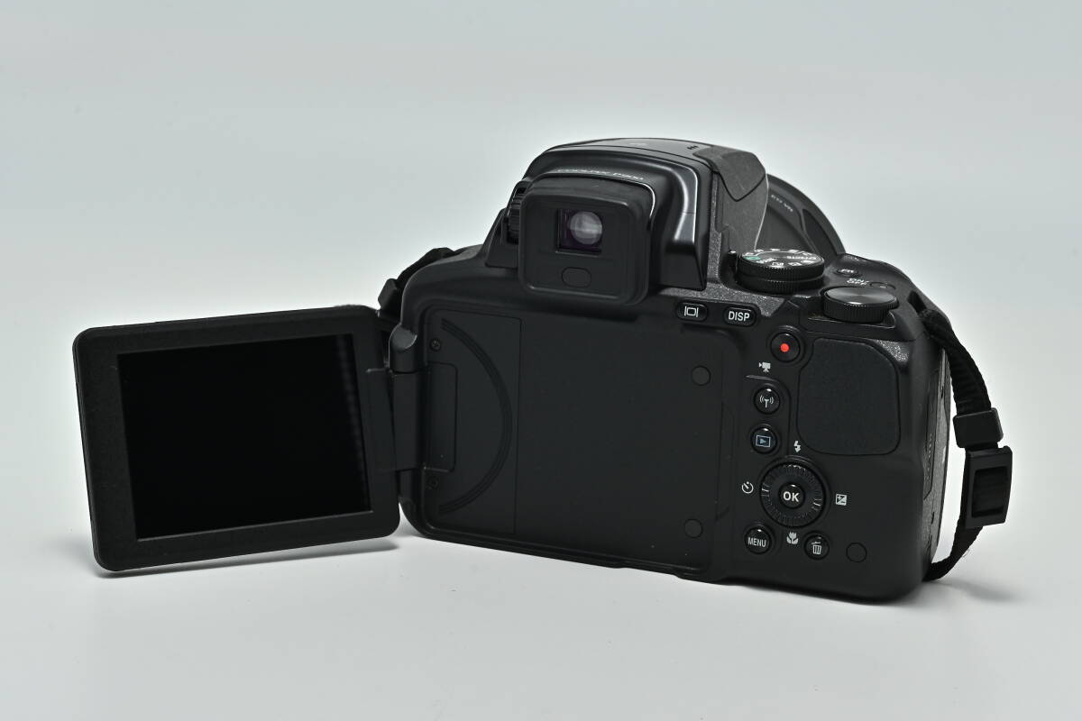 Yahoo!オークション - A2240 Nikon ニコン COOLPIX P900 コンパクトデ...