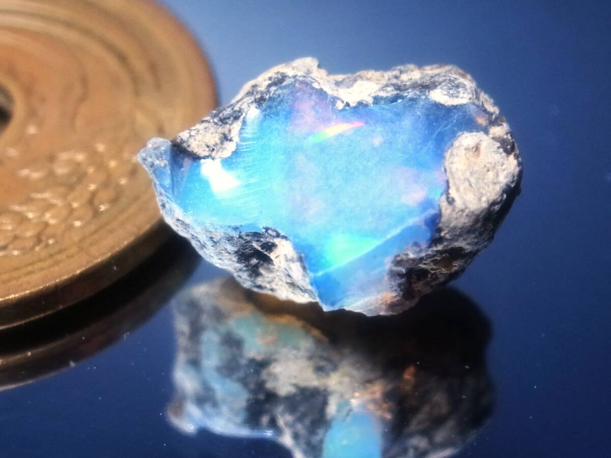 Yahoo!オークション - 3.49ct a 新品・天然セミブラックオパール母岩付...