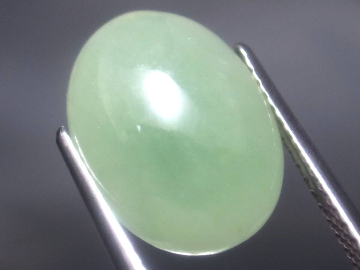 Yahoo!オークション - 5.69ct 新品・天然硬玉翡翠 ミャンマー産