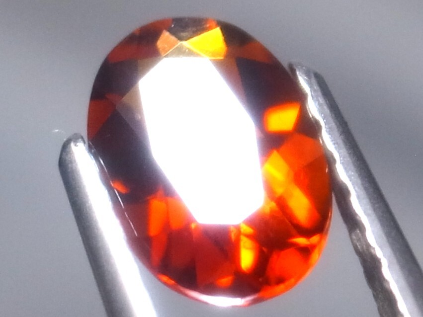 Yahoo!オークション - 0.76ct b 新品・天然スペサルティンガーネット ...