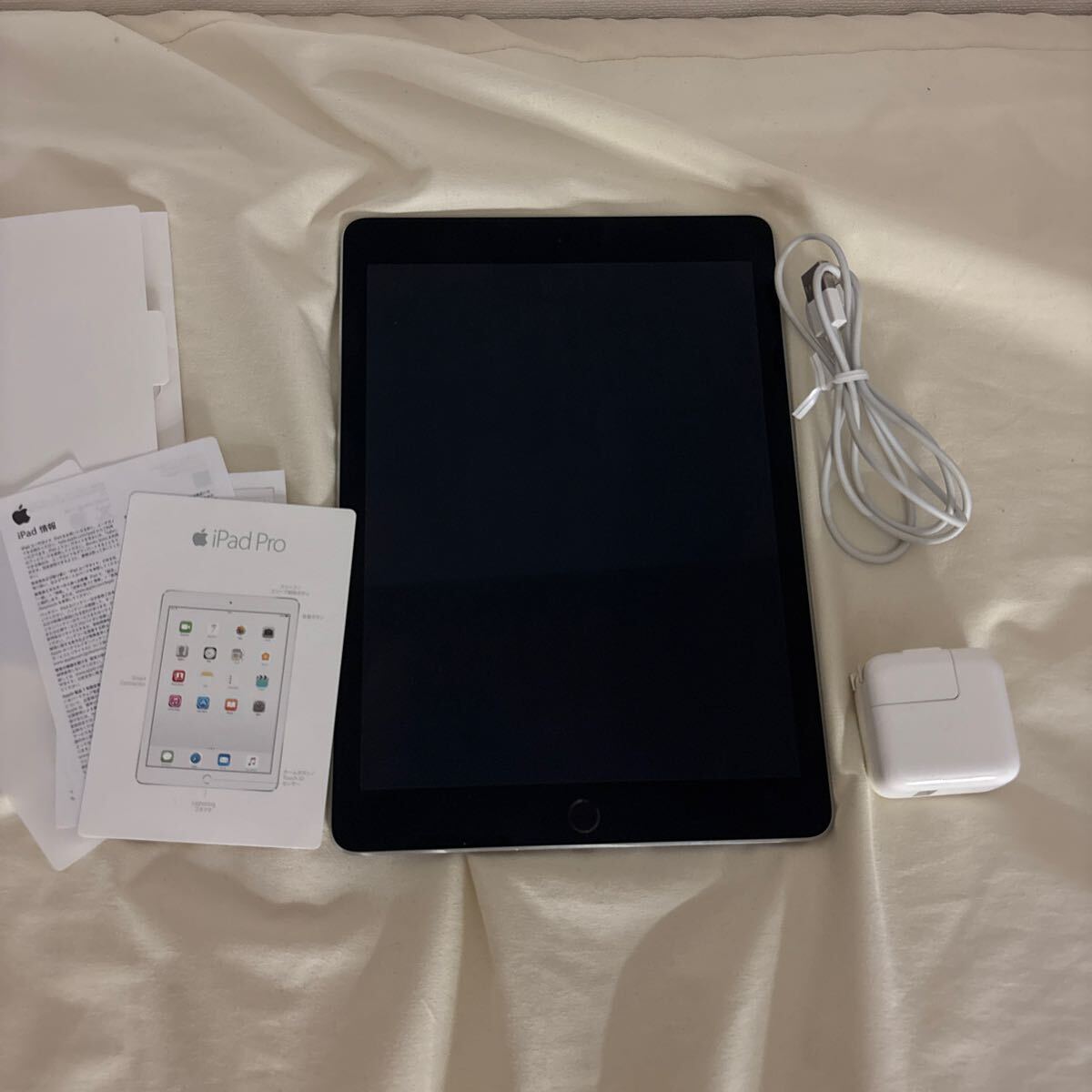 Yahoo!オークション - Apple iPad Pro 9.7インチ MLMY2J/A A1673 Wi-Fi...