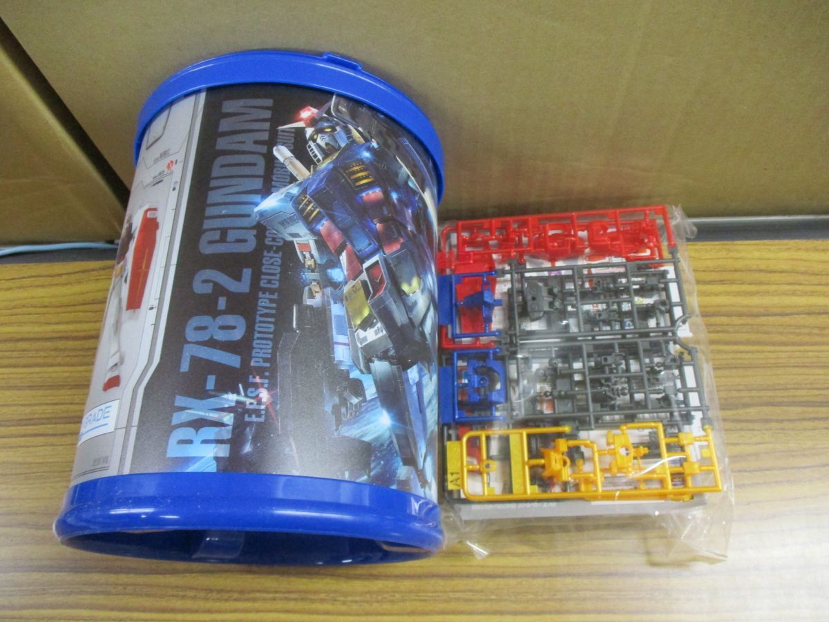 Yahoo!オークション - #w17【梱120】バンダイ RX-78-2ガンダム 日産GT-...