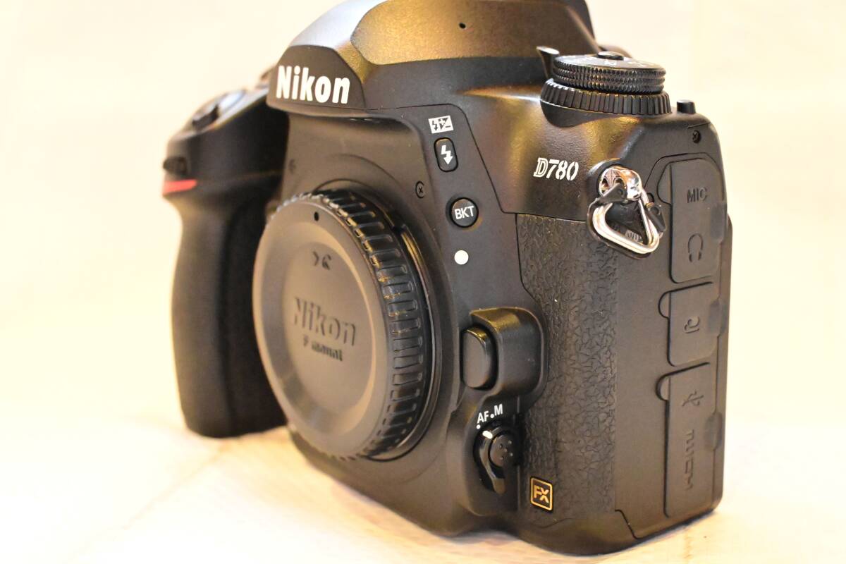 Yahoo!オークション - ニコン D780レンズ付き