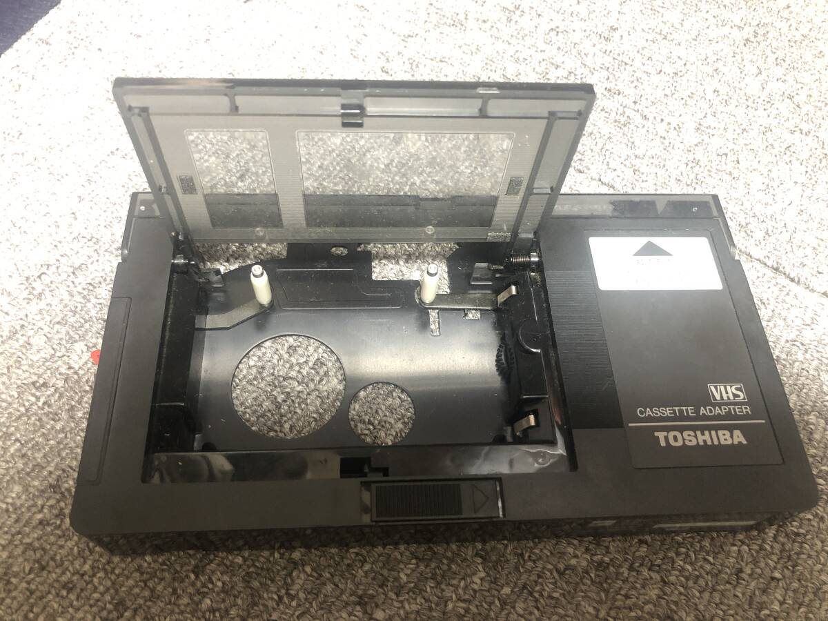 Yahoo!オークション - TOSHIBA CCA-40 VHS-C変換用カセットアダプター
