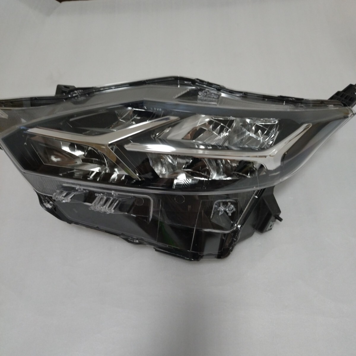 Yahoo!オークション - 日産デイズB44W B45W 左ヘッドライト