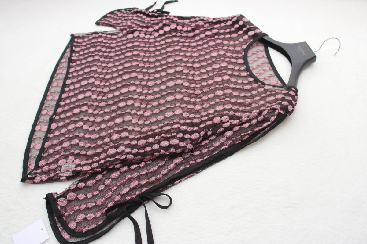 Yahoo!オークション - 5-1679 新品 開き袖 刺繍シアートップス Fサイ...