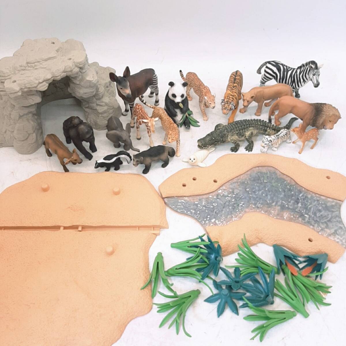 Yahoo!オークション - n65 Schleich シュライヒ 動物フィギュア サバン...