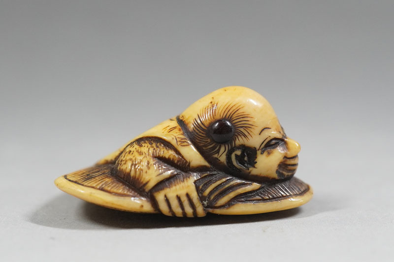 Yahoo!オークション - 【G48】根付 軍配に人物 軍配に唐子 約1.7×4.0...