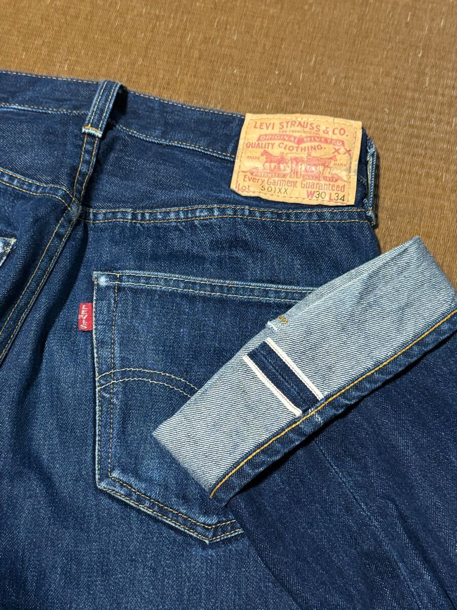 リーバイス Levi’s 501XX W30 LVC 1955 赤耳 セルビッチ アメリカ製(W30)｜売買されたオークション情報、yahooの商品情報をアーカイブ公開 - オークファン ...