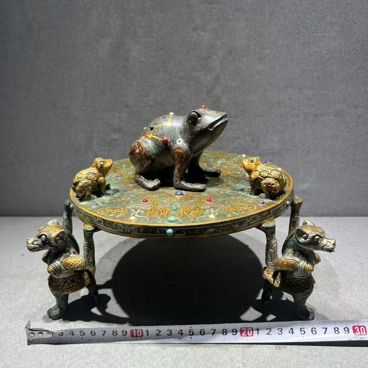 Yahoo!オークション - A140旧家収蔵 銅製 嵌 宝石 円形盤 置物 中国古...