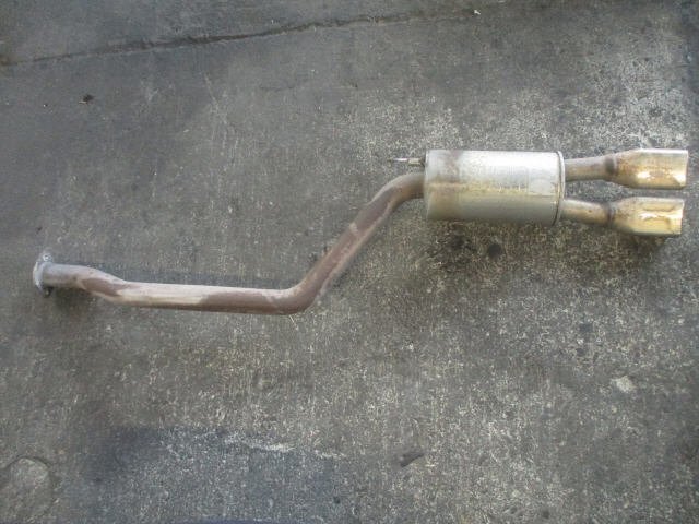 Yahoo!オークション - 【検査済】 H15年 エルグランド UA-E51 リアマフ...