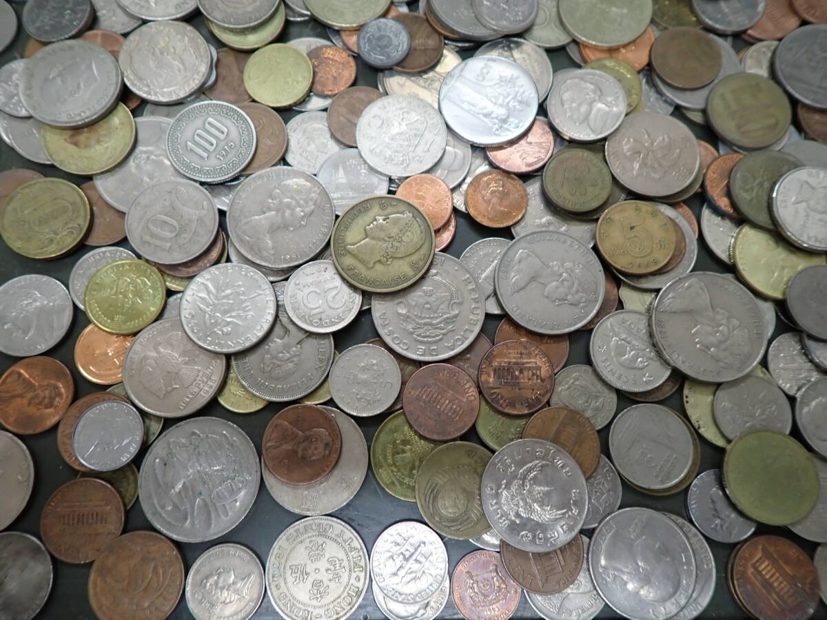 Yahoo!オークション - 4 世界のコイン まとめ 約2 630g